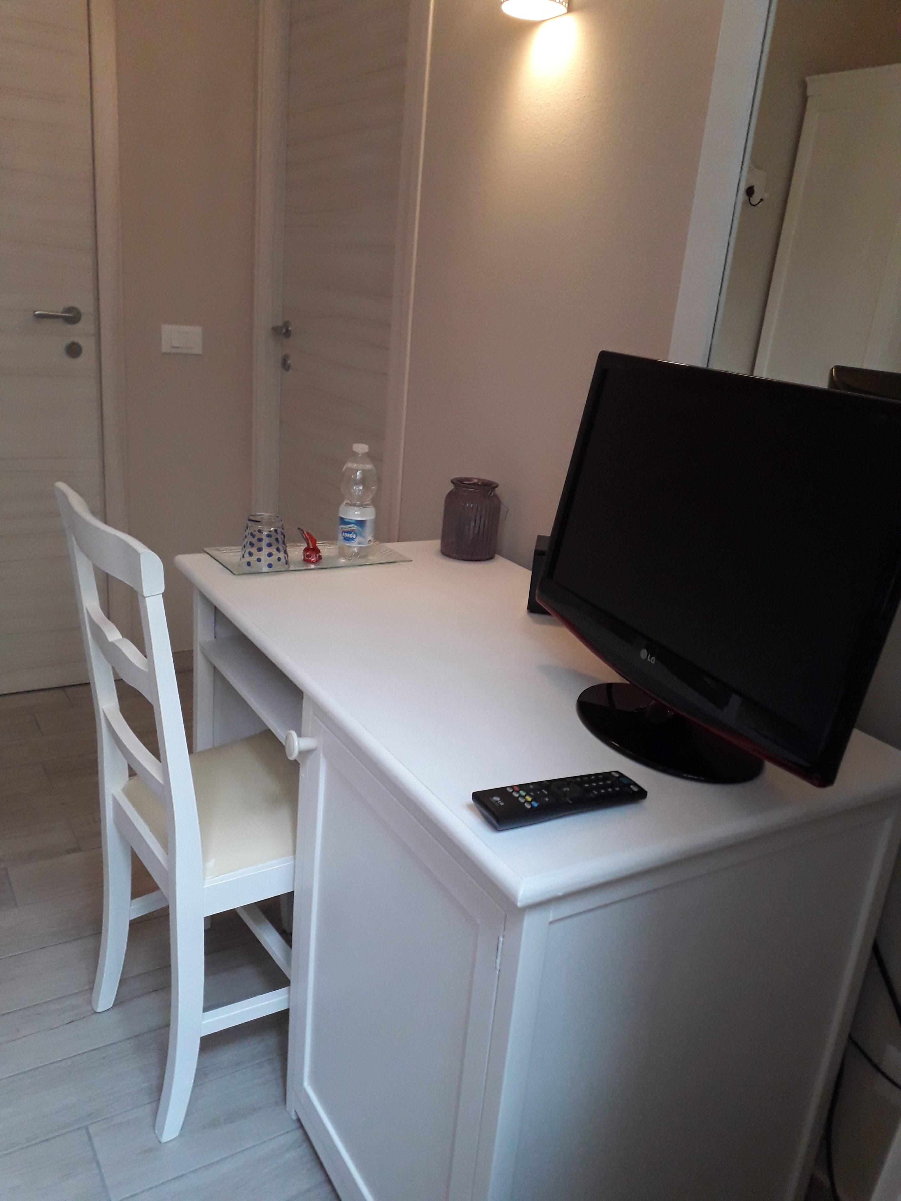 Camera singola - Reggiolacittainvisibile Camere di Charme e idee golose ...